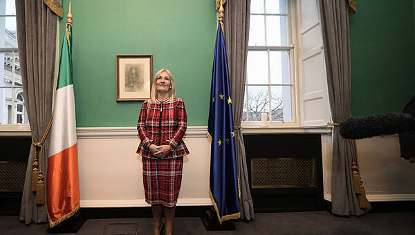 Why is Ceann Comhairle Verona Murphy facing motion of no confidence ...