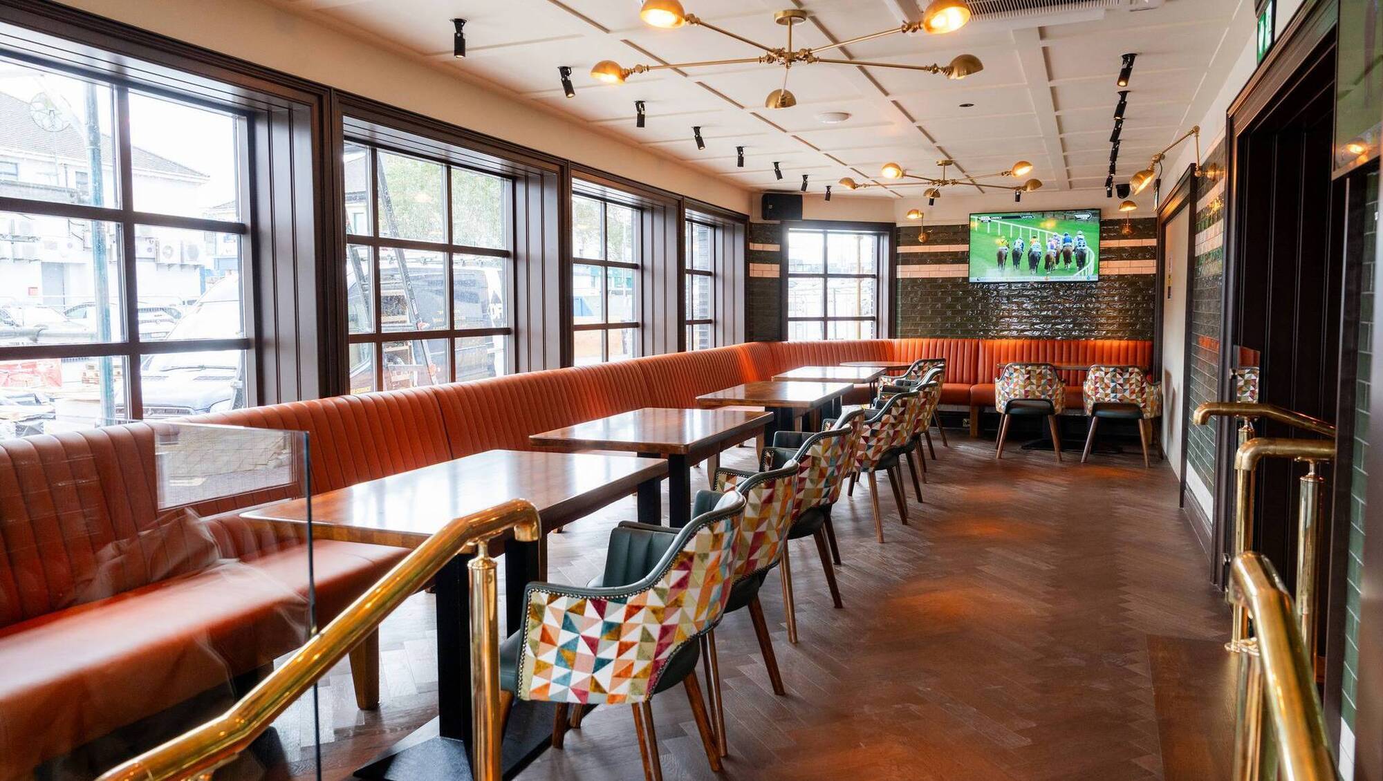 Pub legend Bob Tweedy opening Ruby Lounge + Kitchen in former Uluru Bar - News - Waterford News ...