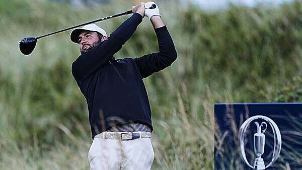 Flawless Scottie Scheffler leads at The Open but Rory McIlroy threat ...